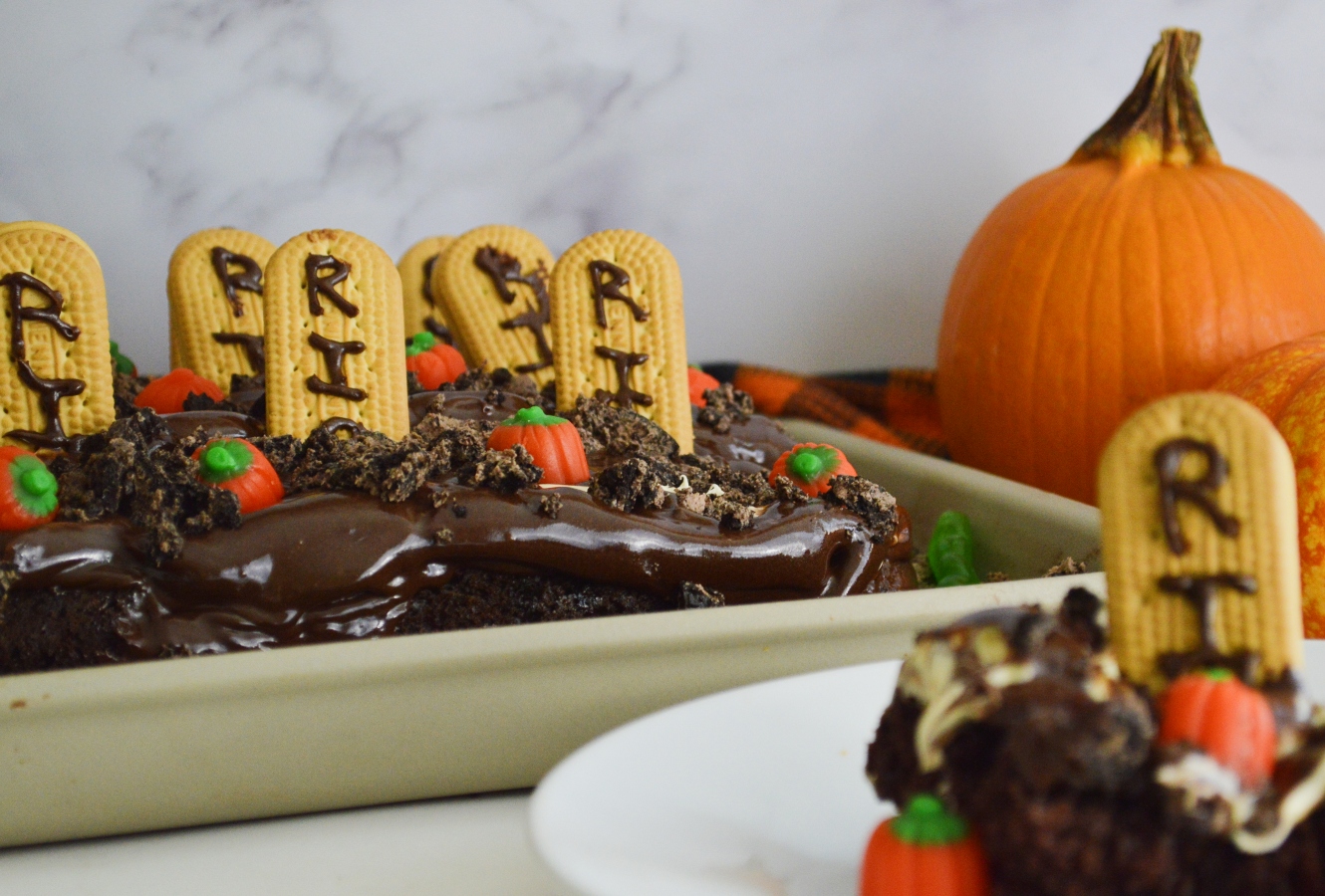 Simple Graveyard Bumpy Cake - Stef's Eats and Sweets