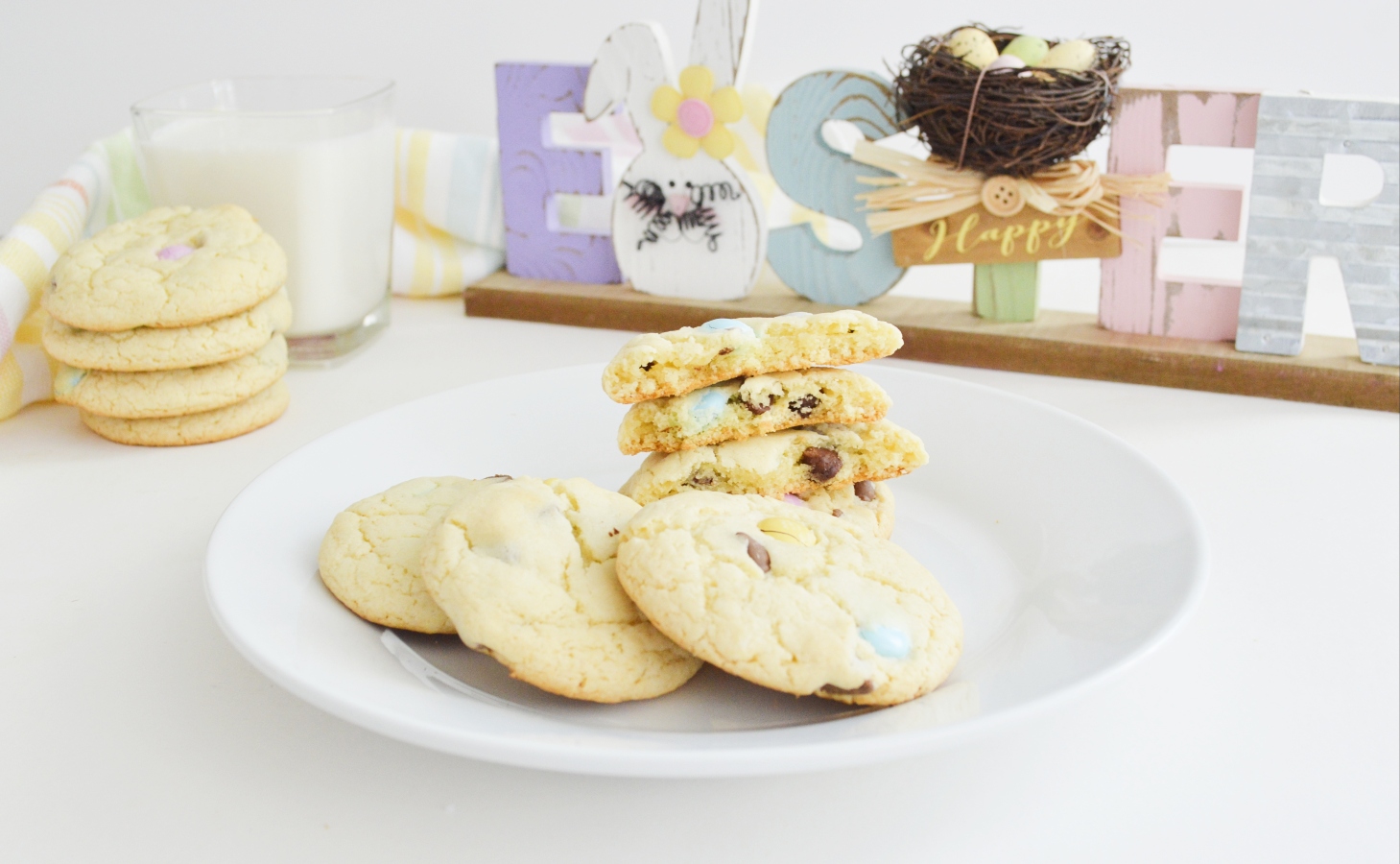 Very Vanilla Easter Cake Mix Cookies - Stef's Eats and Sweets