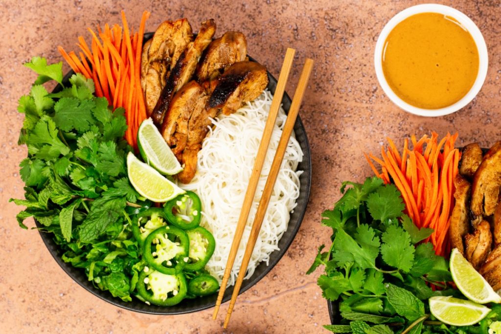 Sriracha Chicken Rice Noodle Bowls - Stef's Eats and Sweets