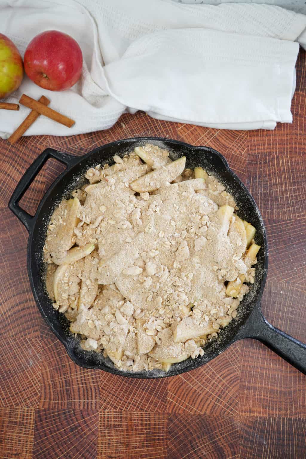 Easy Smoked Apple Crisp - Stef's Eats and Sweets