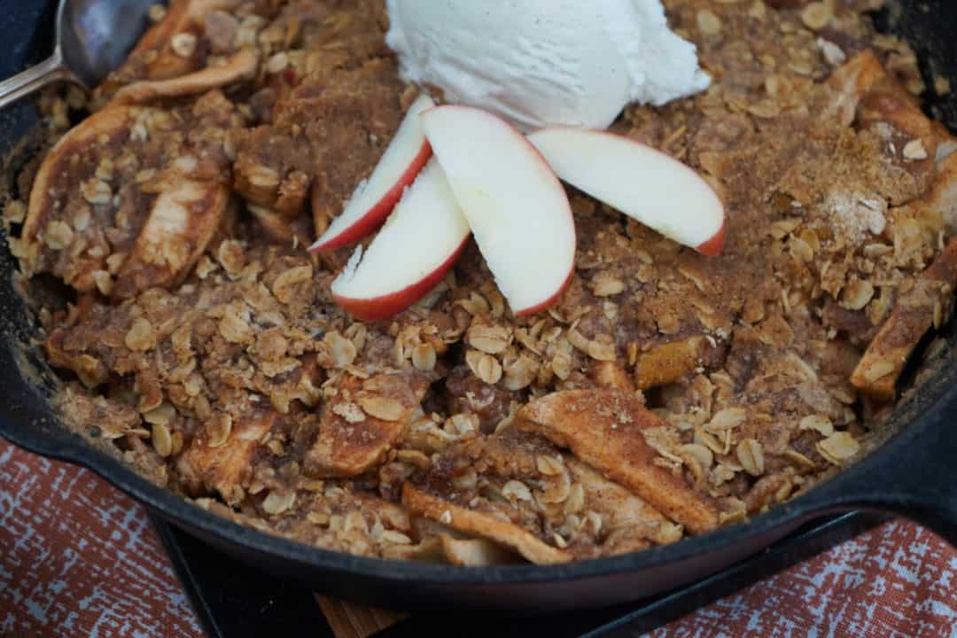 Easy Smoked Apple Crisp - Stef's Eats and Sweets